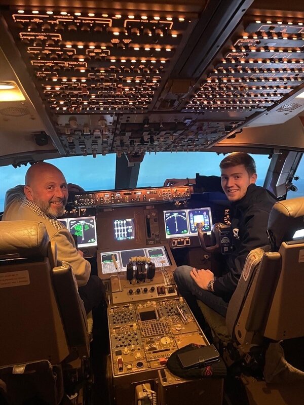 The Deck 747 Flight Simulator | Prices From £56.21